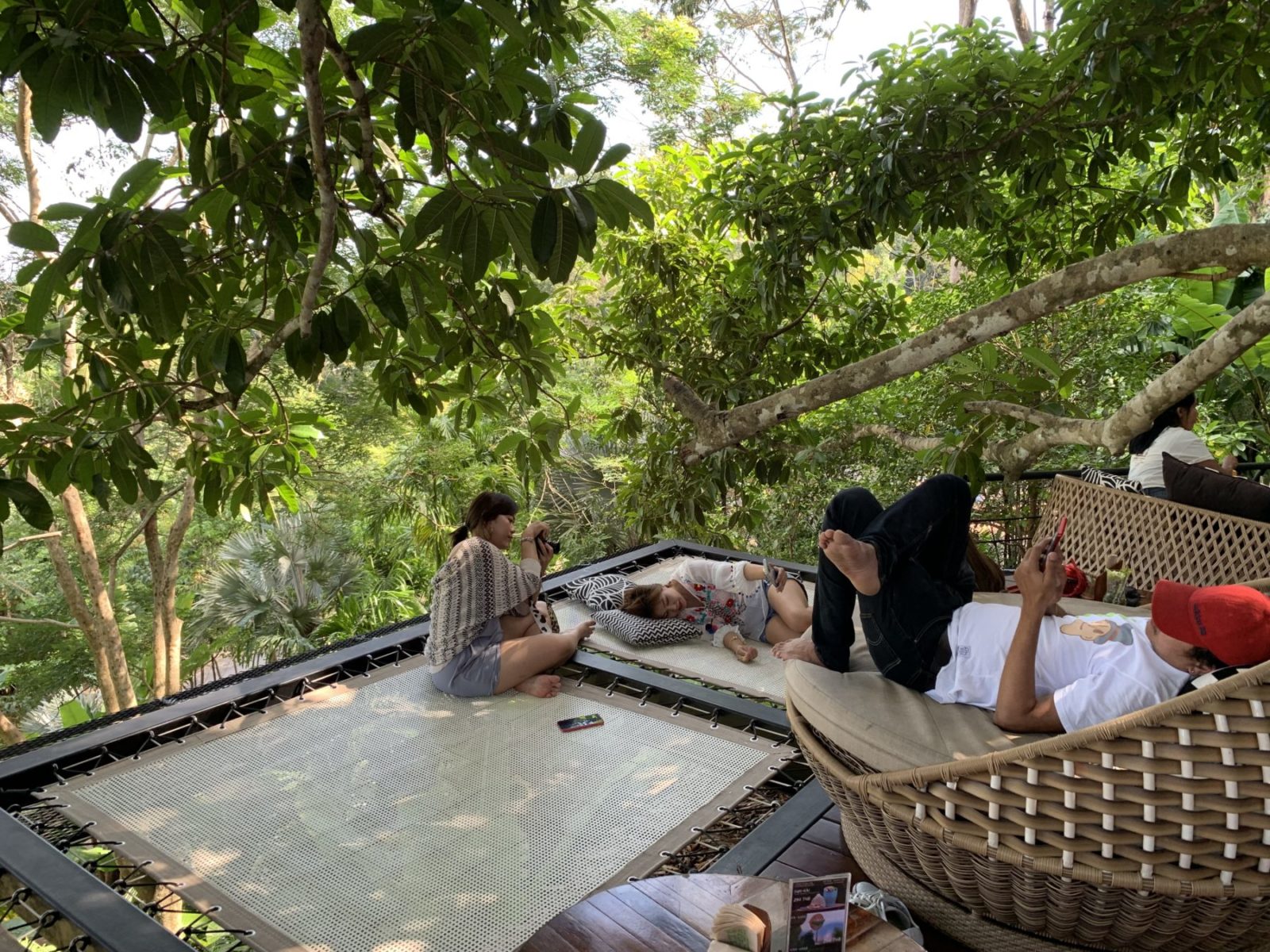 Three Monkeys Restaurant auf Phuket in Thailand - Quergereist